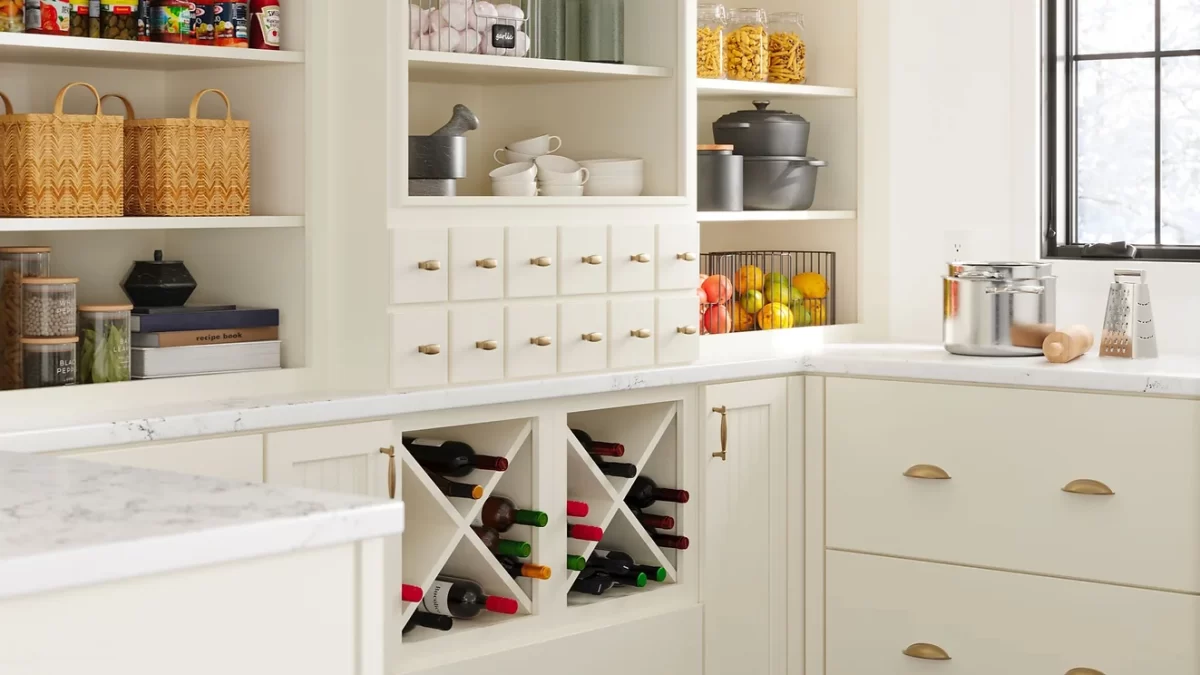 Waypoint 644 Painted Vanilla - Kena Kitchen and Bath Design Center